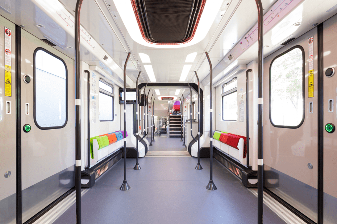 LE RER NG NOUVELLE GÉNÉRATION A EFFECTUÉ SON PREMIER VOYAGE COMMERCIAL SUR LA LIGNE RER E ...